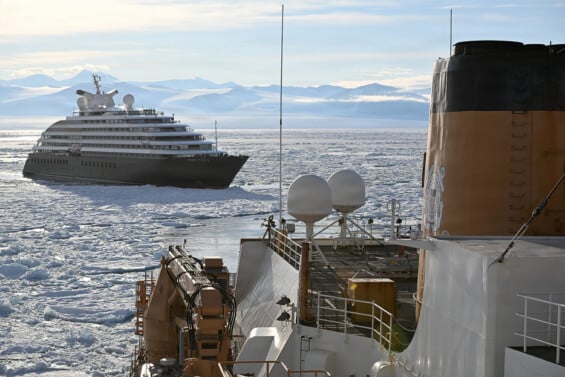US-Coast-Guard-Eisbrecher befreit Scenic Eclipse II in der Antarktis ...